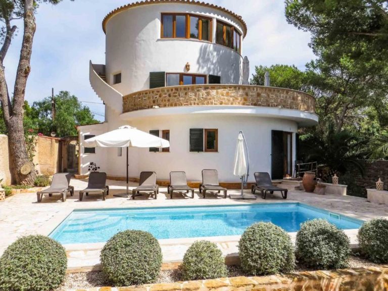 10 fachadas de casas redondas o cilíndricas. - Casas Rusticas